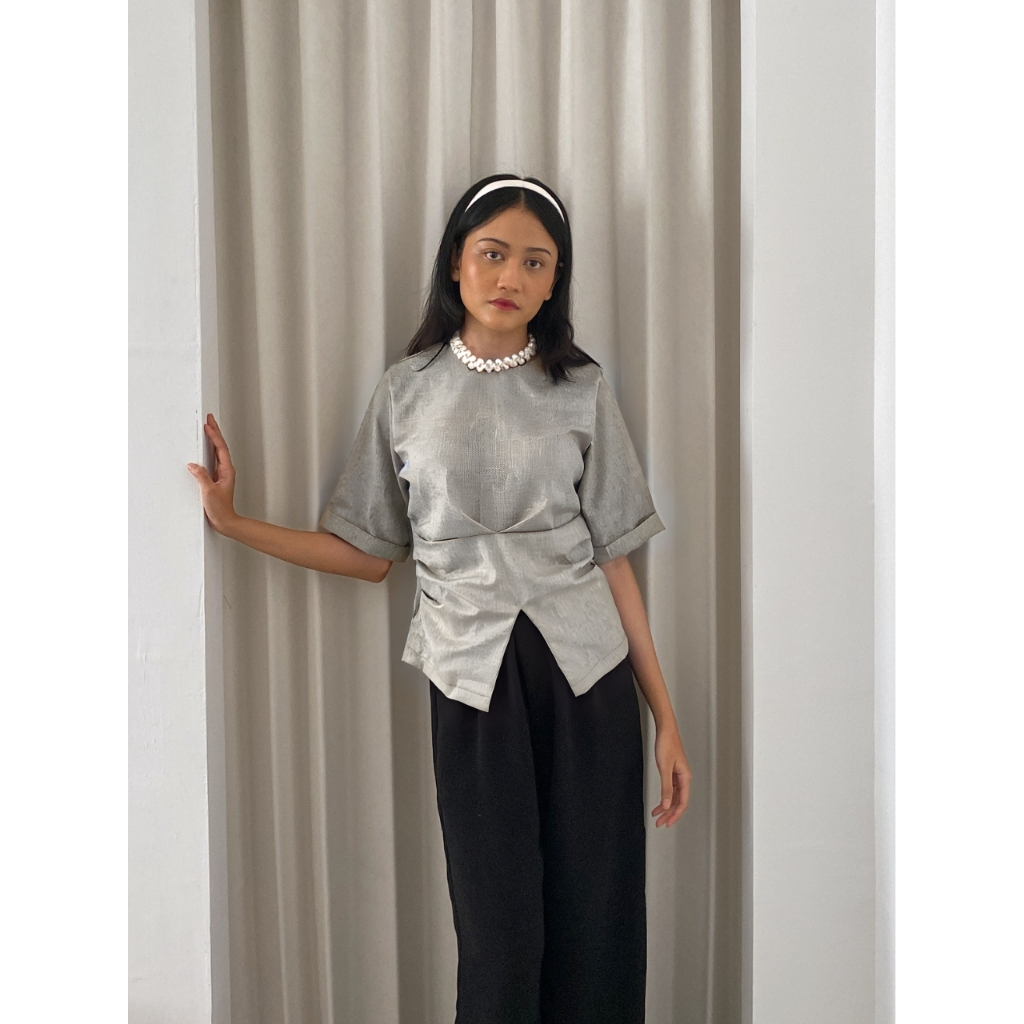 Jual Petite Runch Top | Think Pretty | Shopee Indonesia