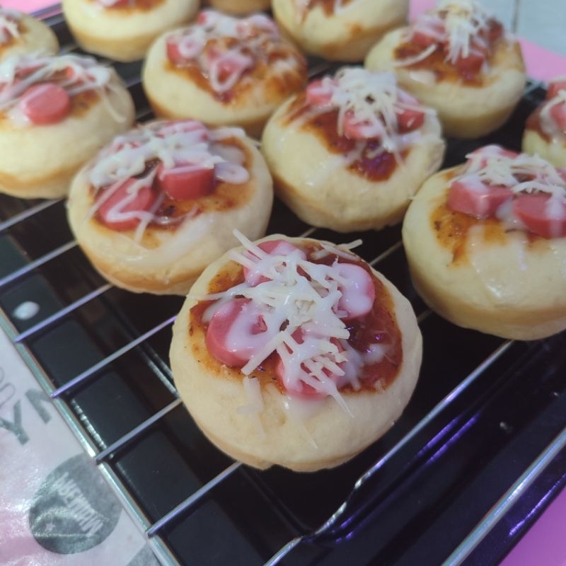 Jual pizza mini roti piza isi 10 (H-1) | Shopee Indonesia