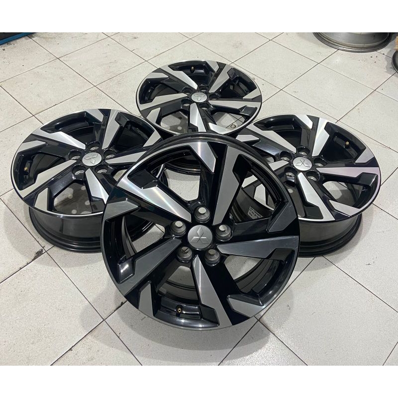 Jual Velg Seken Oem Copotan XPander Ultimate 2024 Ring 17 Pelek Second ...