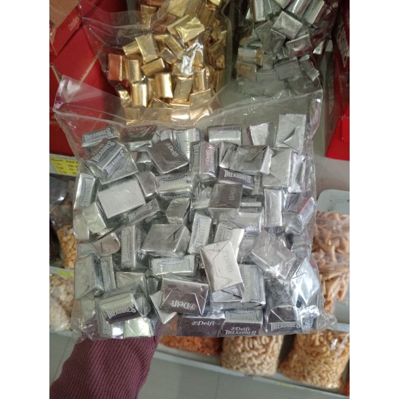 Jual coklat Delfi Treasure cookies 1kg 100pcs, 500gr 50pcs, 250gr 25pcs ...