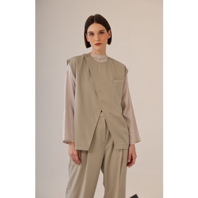 Jual NEW PARTE Gaia Vest - Seattle Mist | Shopee Indonesia