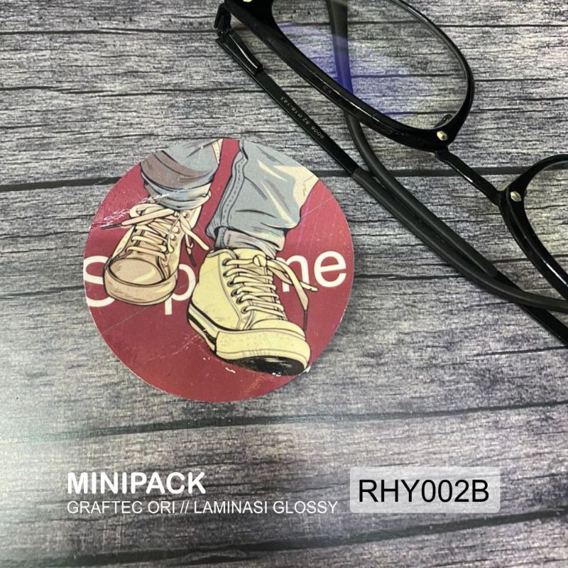 Jual sticker / stickerhelm / stickersatuan / sticker aesthethic ...