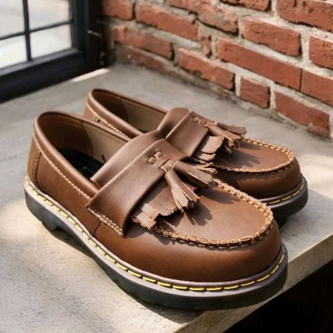 Jual Sepatu Loafers Docmar Adrian Tassel Brown Premium Faux Leather ...