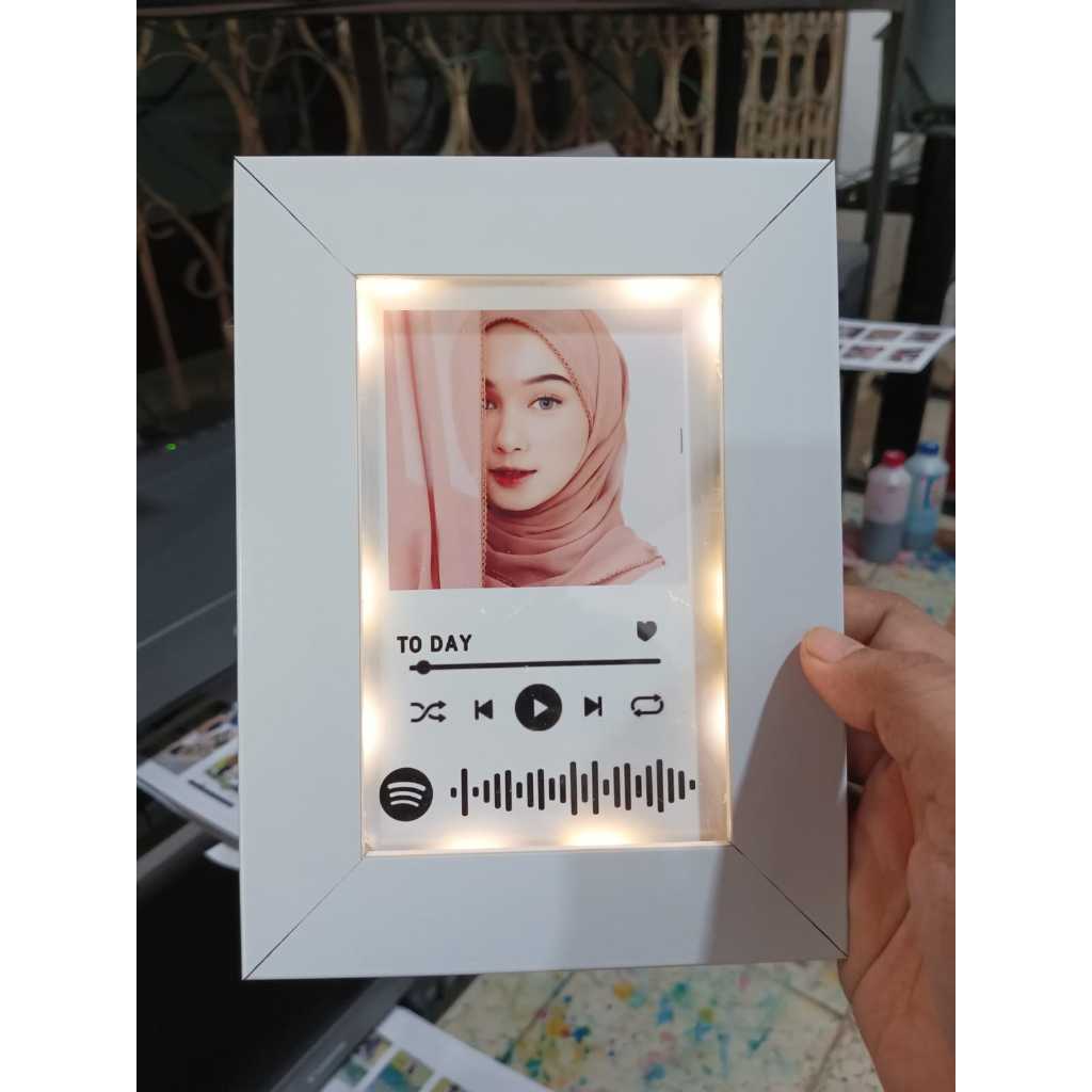 Jual Gift Ultah Bingkai LED 4R | Shopee Indonesia