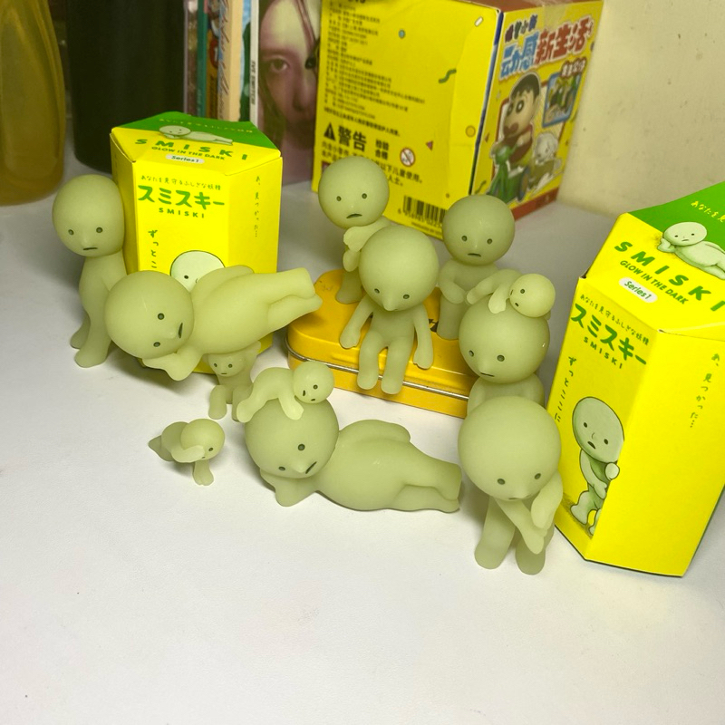 Jual Unsealed Smiski Series 1 + little surprise hugging | Shopee Indonesia