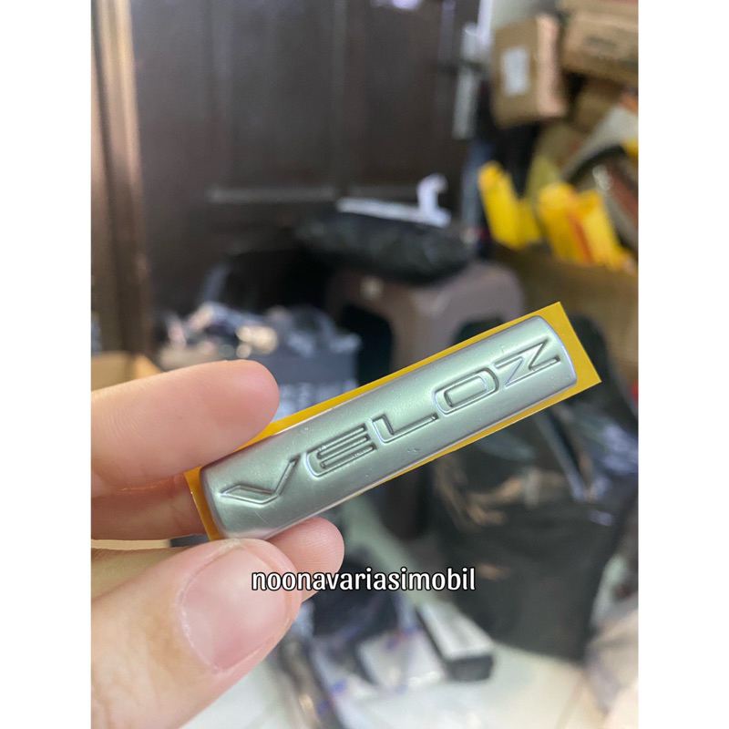 Jual Logo emblem VELOZ ditempel di laci dashboard | Shopee Indonesia