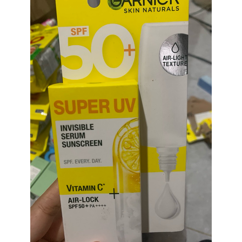 Jual Garnier Super UV Invisible Serum Sunscreen SPF 50+ PA++++ Vitamin C Skin Care - 30ml ...