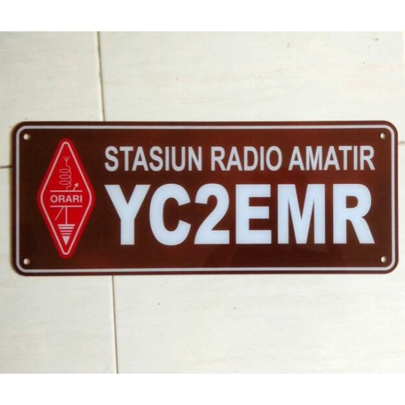 Jual PAPAN CALLSIGN ORARI AKRILIK 5 X 2 CM h W5O9 | Shopee Indonesia