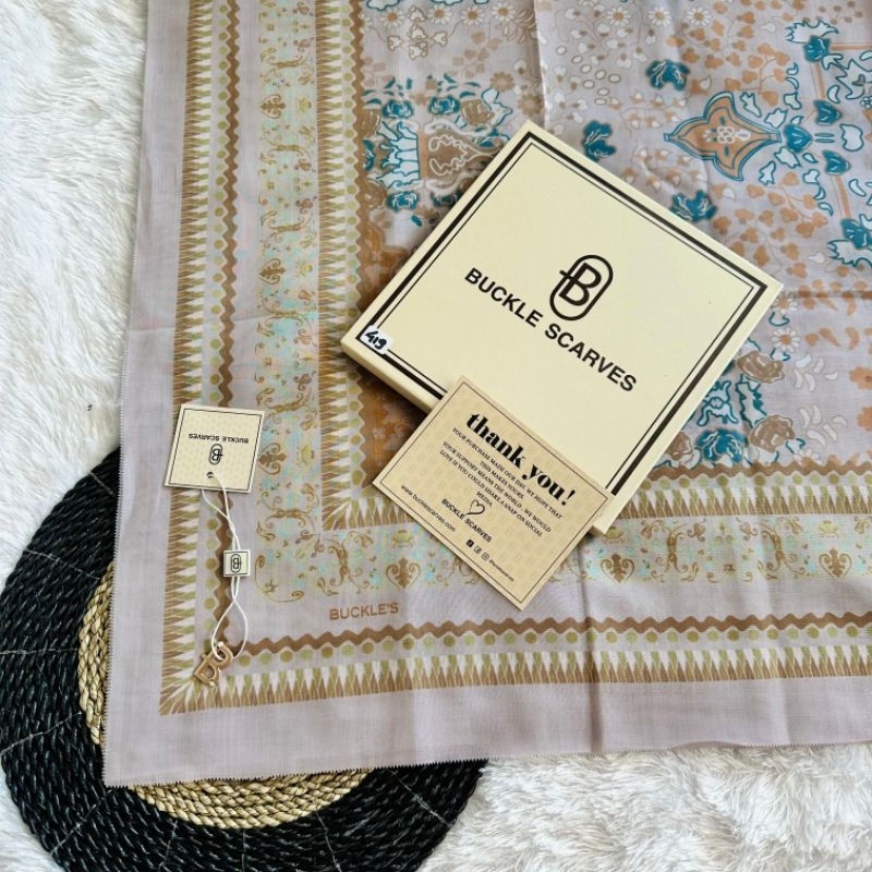 Jual NAGIH OOTD HIJAB AZARA BUCKLE SCARVES PREMIUM MOTIF SEGI EMPAT ...