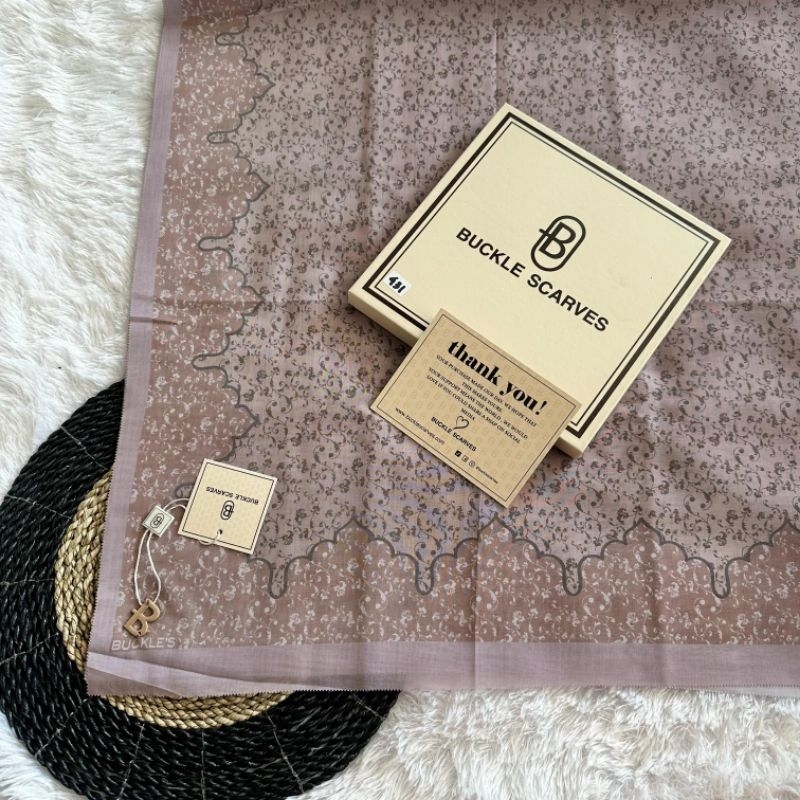 Jual NAGIH OOTD HIJAB AZARA BUCKLE SCARVES PREMIUM MOTIF SEGI EMPAT ...