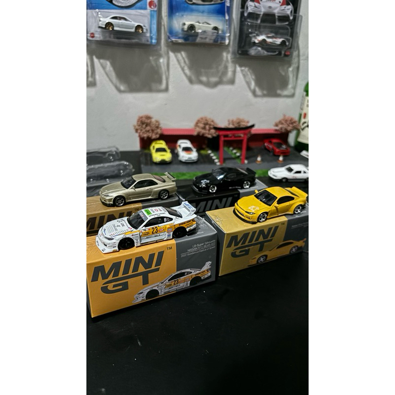 Jual mini gt skyline gtr dan rocket bunny kuning | Shopee Indonesia