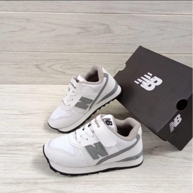 Jual [ NEW ] Sepatu Anak Sport Ringan Keren Sepatu Anak Cowok Cewek ...