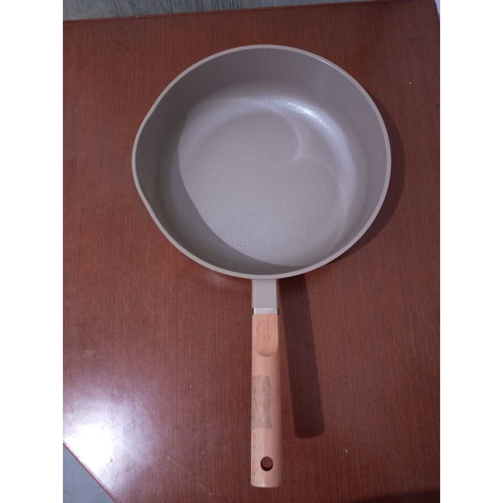 Jual ROICHEN CERAMIC PAN WITH WOODEN HANDLE DP 28CM | Shopee Indonesia