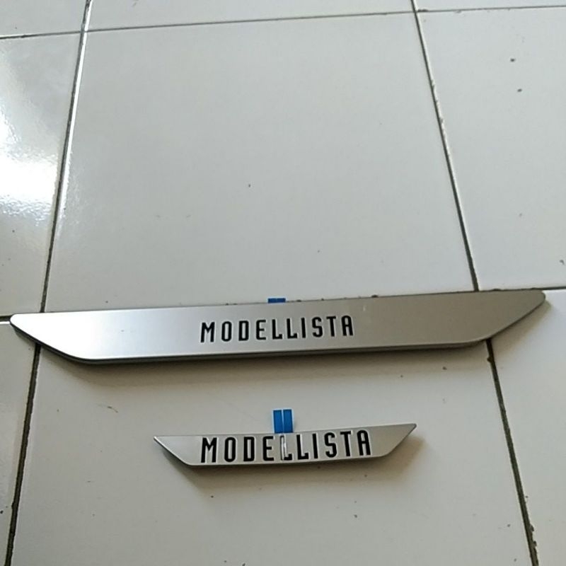 Jual emblem bodykit Innova zenix modellista original | Shopee Indonesia