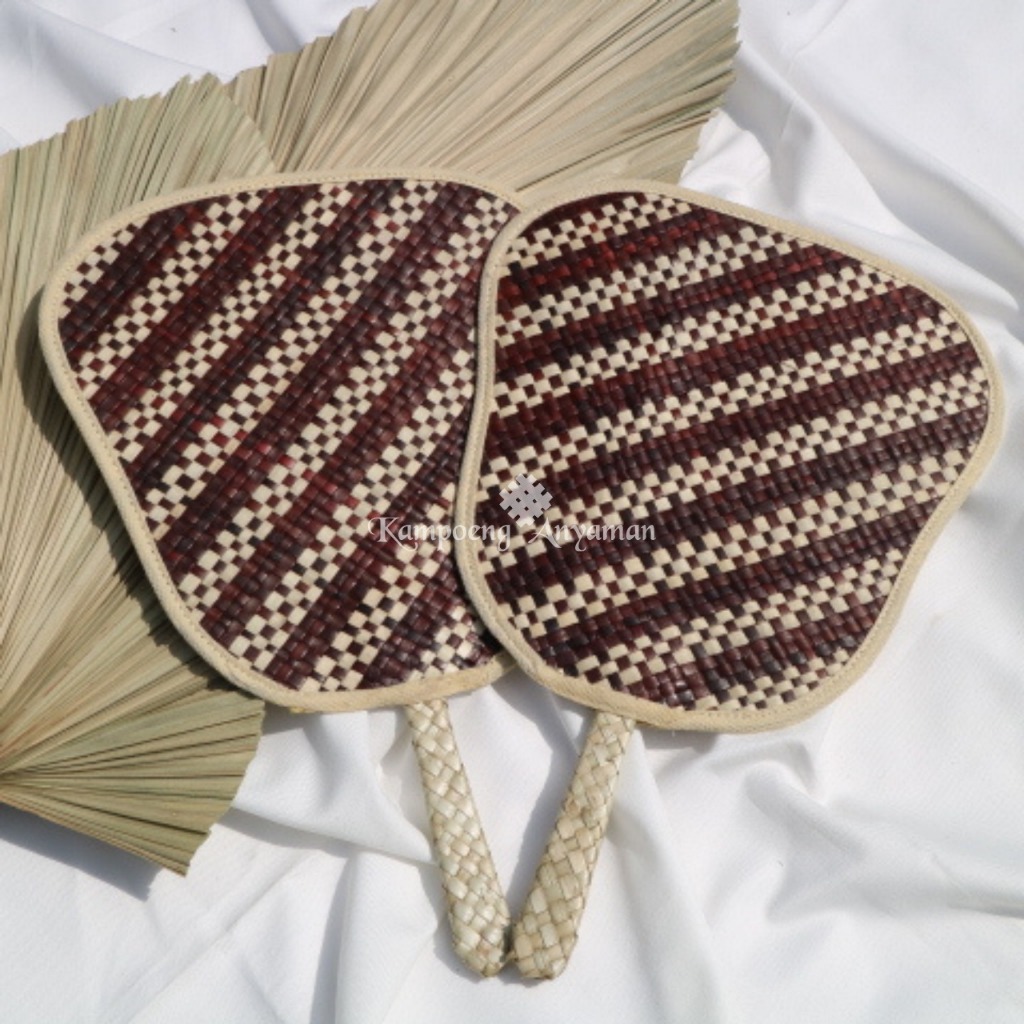 Jual Kipas Anyaman Pandan Grosir | Shopee Indonesia