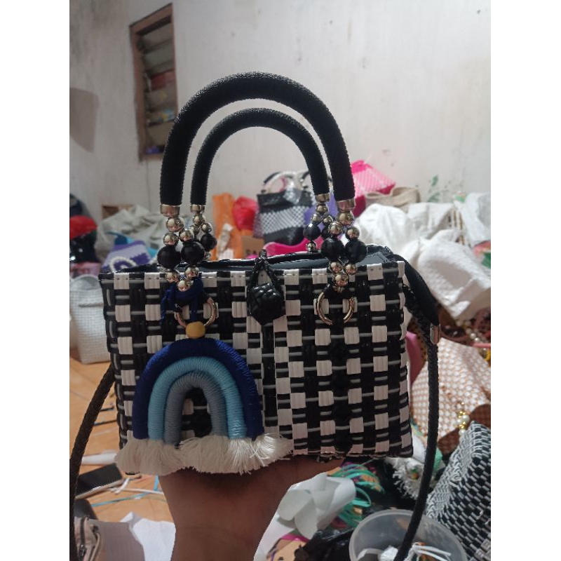 Jual tas anyam jali mini (include tali panjang) | Shopee Indonesia