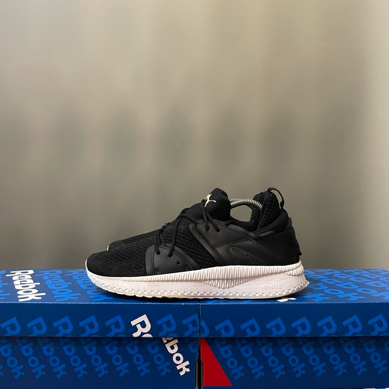 Jual 43 - Sepatu Puma Bekas Second Puma Tsugi Blaze Black White Bekas ...