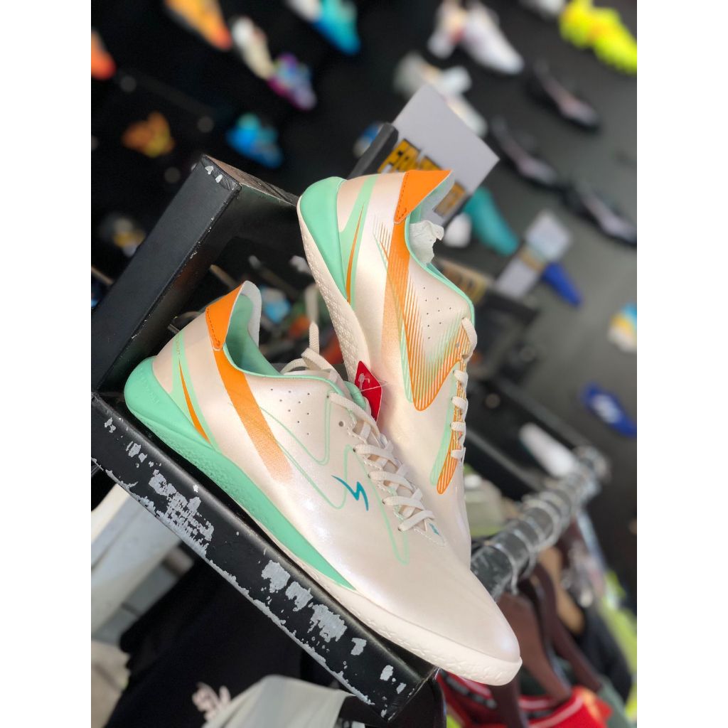 Jual Sepatu Futsal - SPECS ACC SPEEDKRAFT CORE IN - SKULL WHITE / MOCK ...