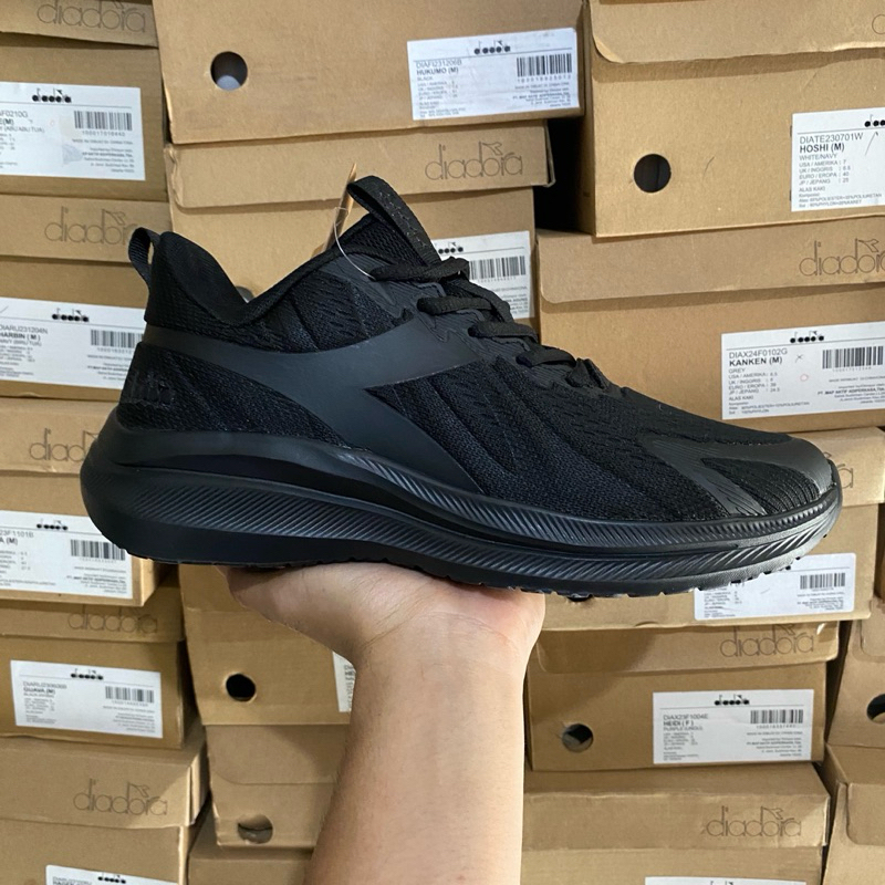 Jual (size 36, 37) 𝐒𝐄𝐏𝐀𝐓𝐔 𝐅𝐔𝐋𝐋 𝐇𝐈𝐓𝐀𝐌 𝐃𝐈𝐀𝐃𝐎𝐑𝐀 𝐊𝐀𝐍𝐆𝐔𝐑𝐔 - 𝐁𝐋𝐀𝐂𝐊 | Shopee ...
