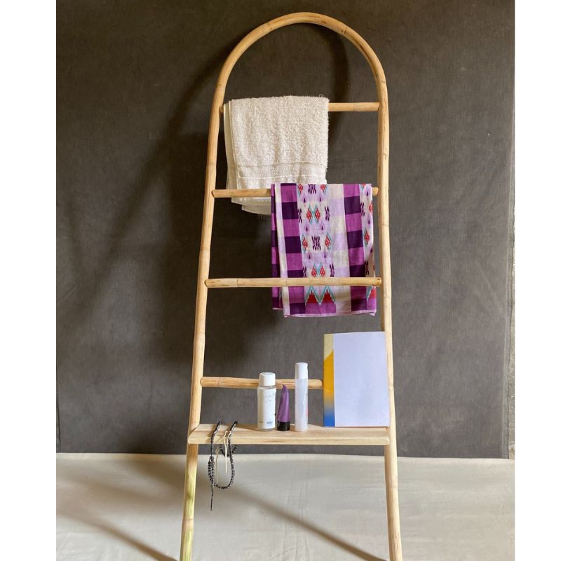 Jual ladder hanger rak tangga rotan rak display pajangan kerudung rak ...