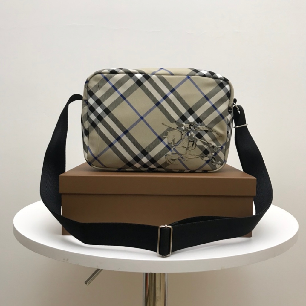 Jual Tas Burberry Check Crossbody Bag Knight Logo | Shopee Indonesia