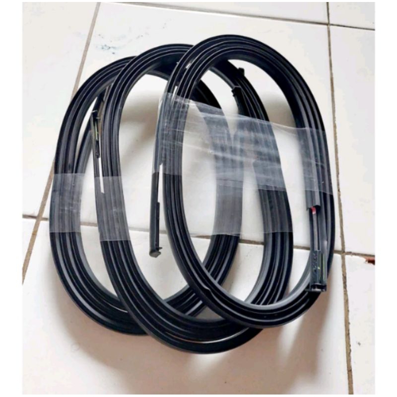 Jual KARET ROOF/MOULDING ROOF CALYA SIGRA/KARET MOULDING CALYA SIGRA ...