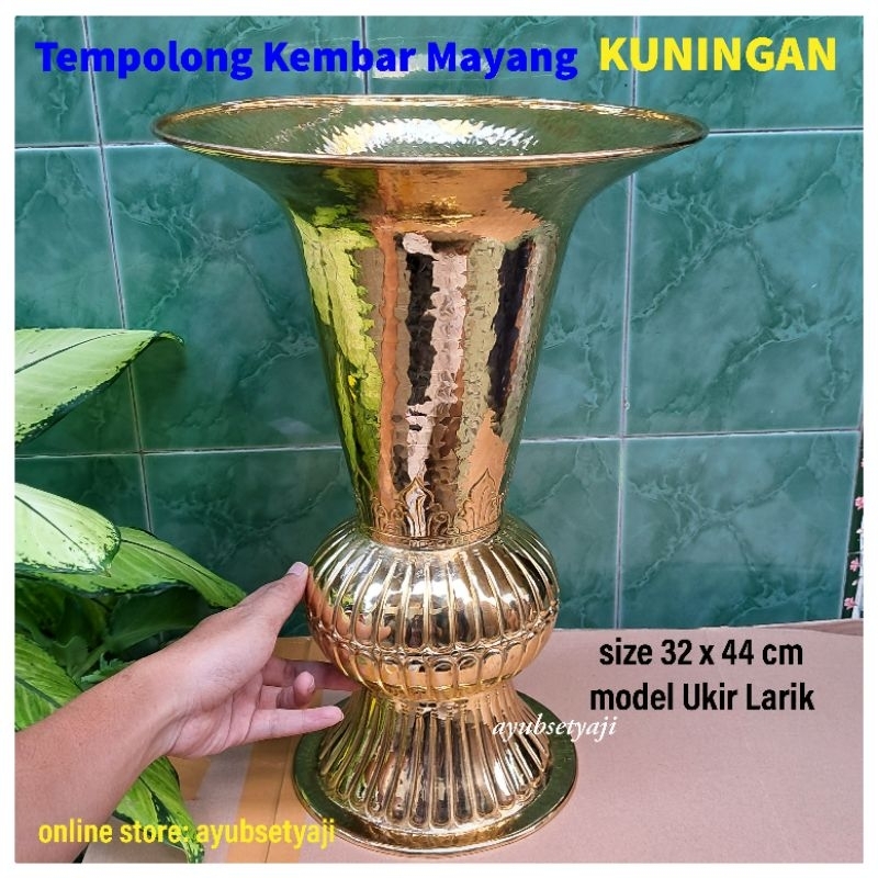 Jual Vas Bunga Besar Kuningan Tempolong Kembar mayang Bejana bunga ...