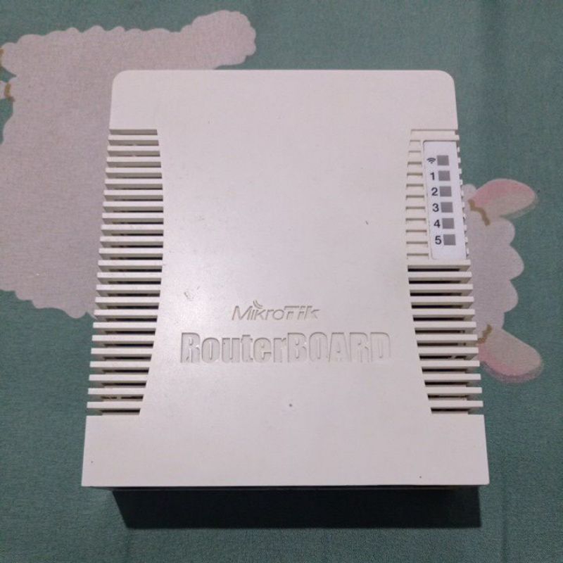 Jual ROUTERBOARD MIKROTIK 951Ui 2HnD (PERNAH DIPAKAI/SECOND) pemakaian ...
