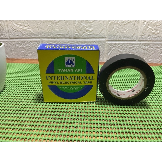 Jual Isolasi listrik hitam vinyl International | Shopee Indonesia