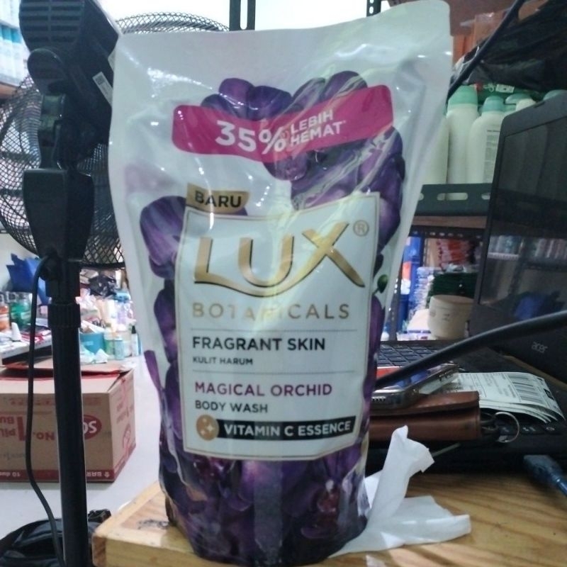 Jual Lux botanical bodywash magical Orchid 825ml | Shopee Indonesia