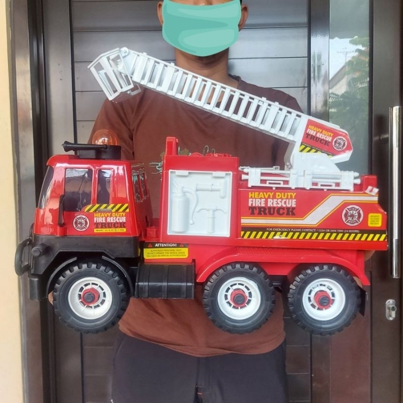 Jual Mainan Truk Pemadam Kebakaran Jumbo - Mobil Truck Damkar Besar ...