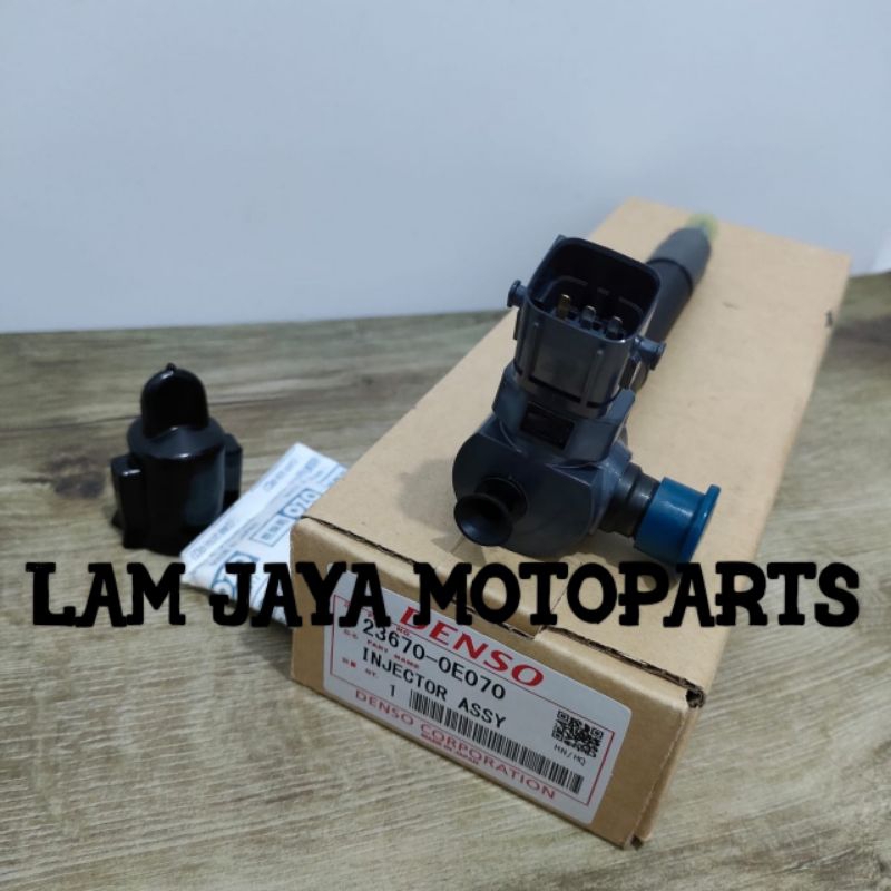 Jual INJECTOR ASSY HILUX REVO HILUX ROCCO INNOVA REBORN FORTUNER VRZ ...