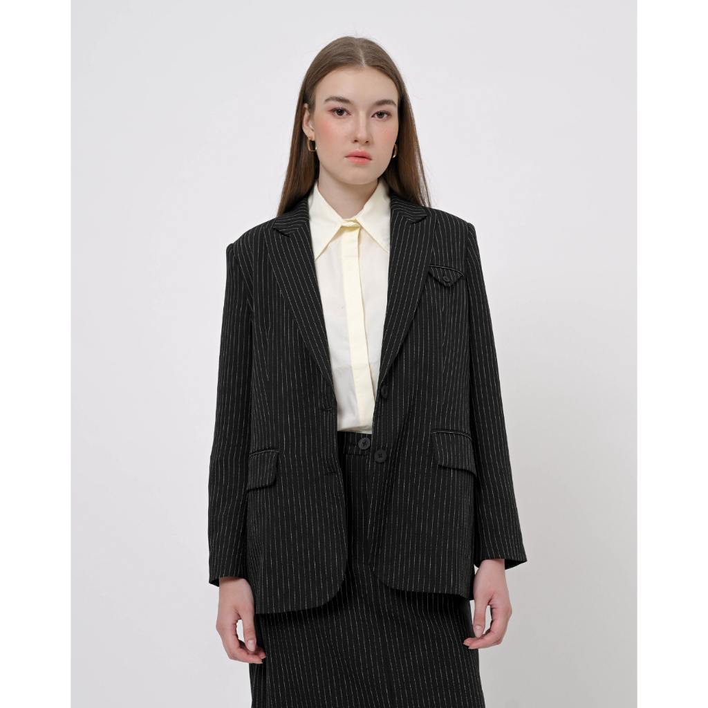 Jual INVIO Heriette Oversized Stripe Blazer | Jas Wanita - Everlasting ...