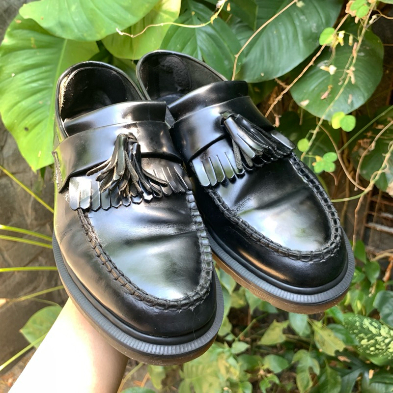 Jual Dr. Martens Adrian Tassel Blacksmooth (Docmart) | Shopee Indonesia