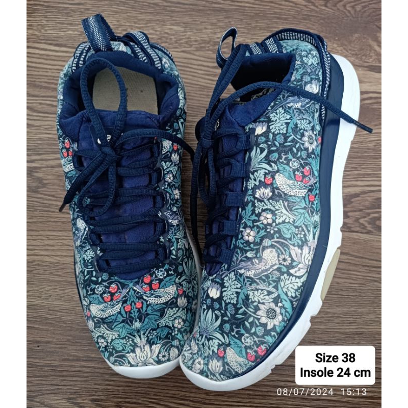 Jual Asics slip on batik | Shopee Indonesia