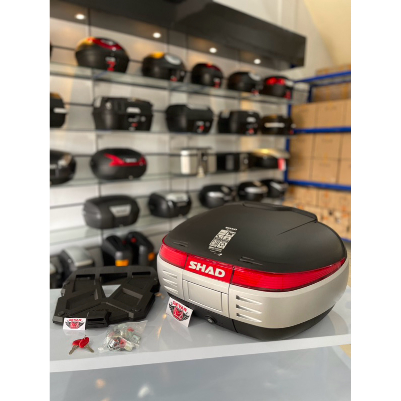 Jual TOP BOX SHAD SH50 Box Motor Muat 2 Helm | Shopee Indonesia