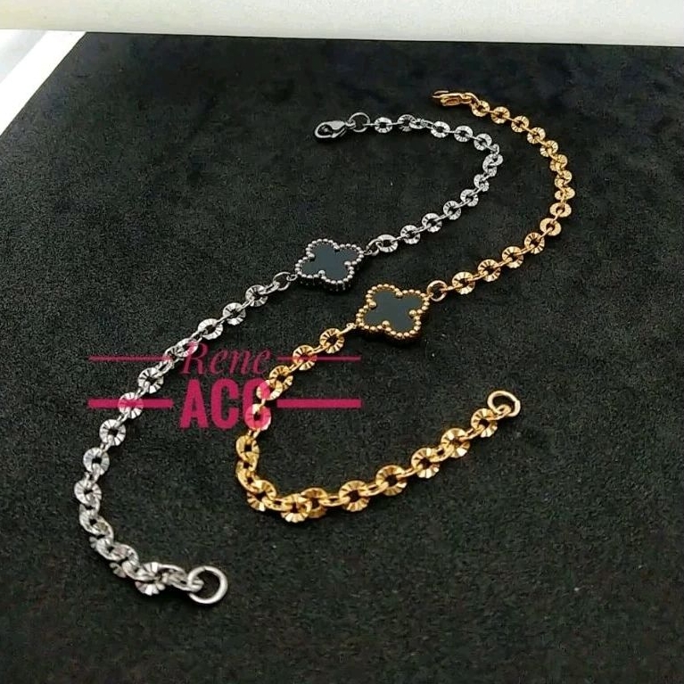 Jual Gelang Clover Rantai Model Nori Titanium Bolak Balik | Shopee ...