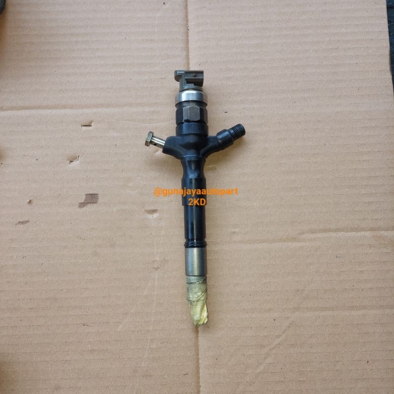 Jual injector nozzle toyota kijang innova hilux fortuner hiace diesel 2 ...