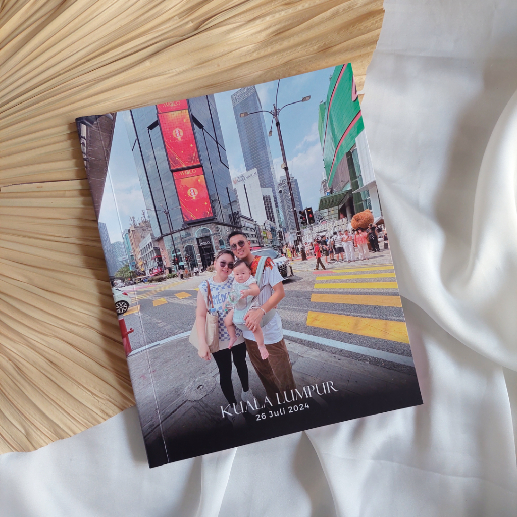 Jual MAGAZINE / PHOTOBOOK SOFTCOVER [SIZE 20X25] | Shopee Indonesia