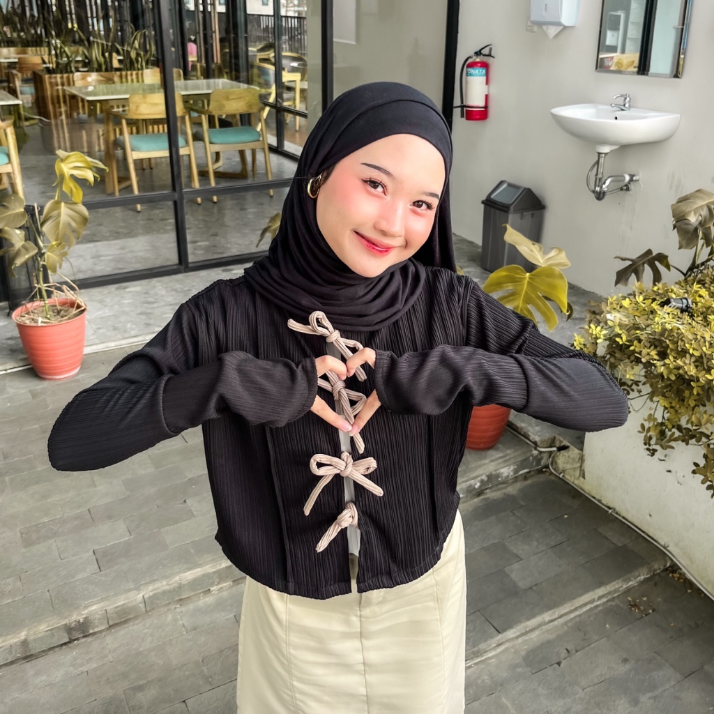 Jual LILY CARDY / CROP TOP OUTER / KNITT CARDY | Shopee Indonesia