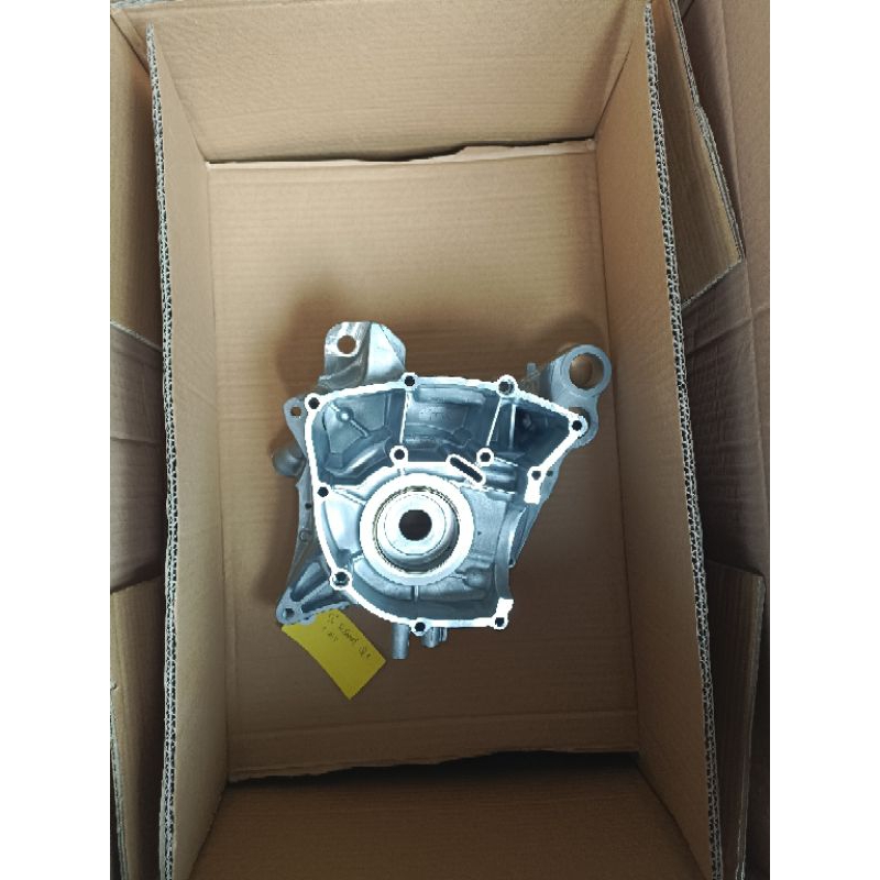 Jual crankcase xmax 250,crankcase kanan nmax new dan crankcase Kiri ...