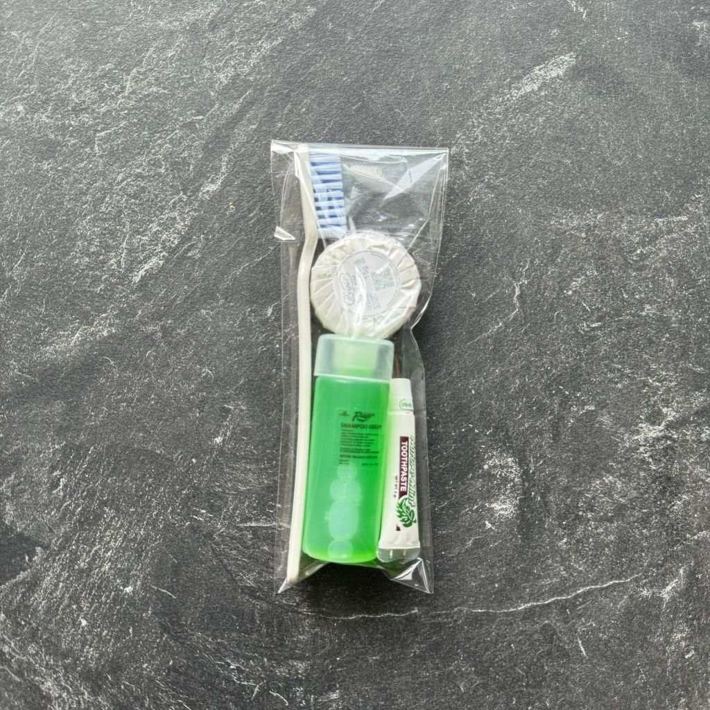 Jual paket amenities hotel sikat odol sabun sampo (vt) 50pcs | Shopee ...