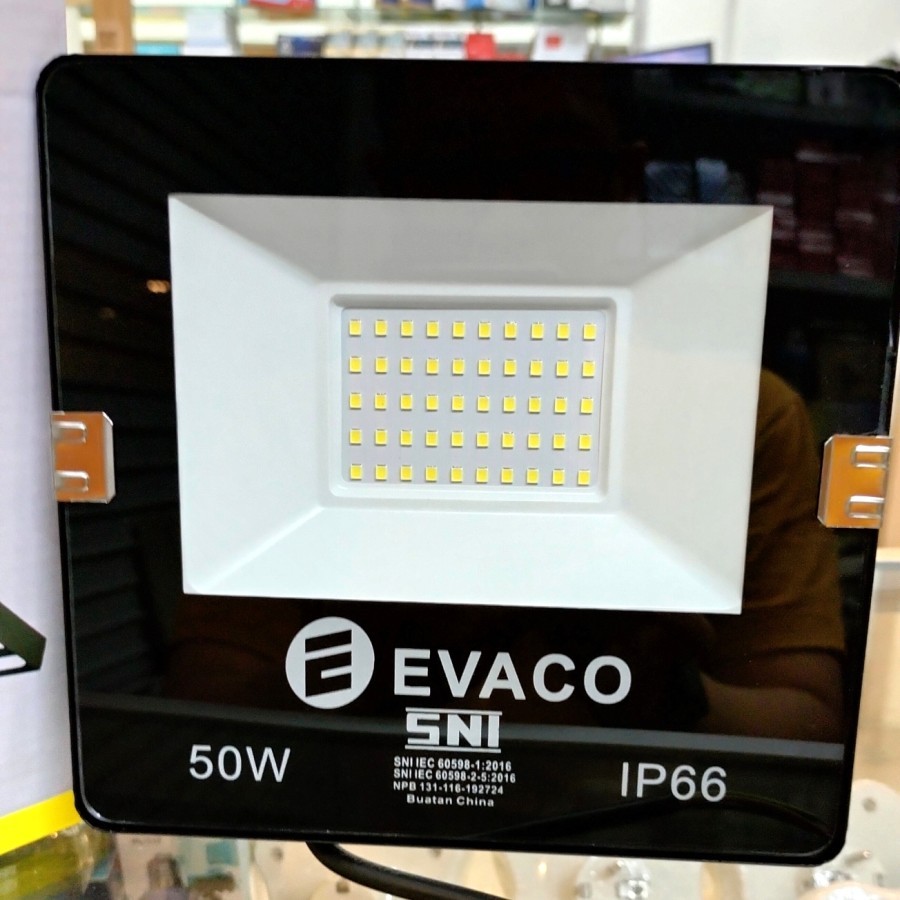 Jual EVACO LAMPU SOROT LED 50W / KAP SOROT LED 50 WATT FLOOD LIGHT LED 50W SNI | Shopee Indonesia