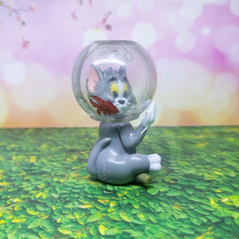 Jual Tom and jerry aquarium Figure Mainan Happy Meal Mcd preloved ...