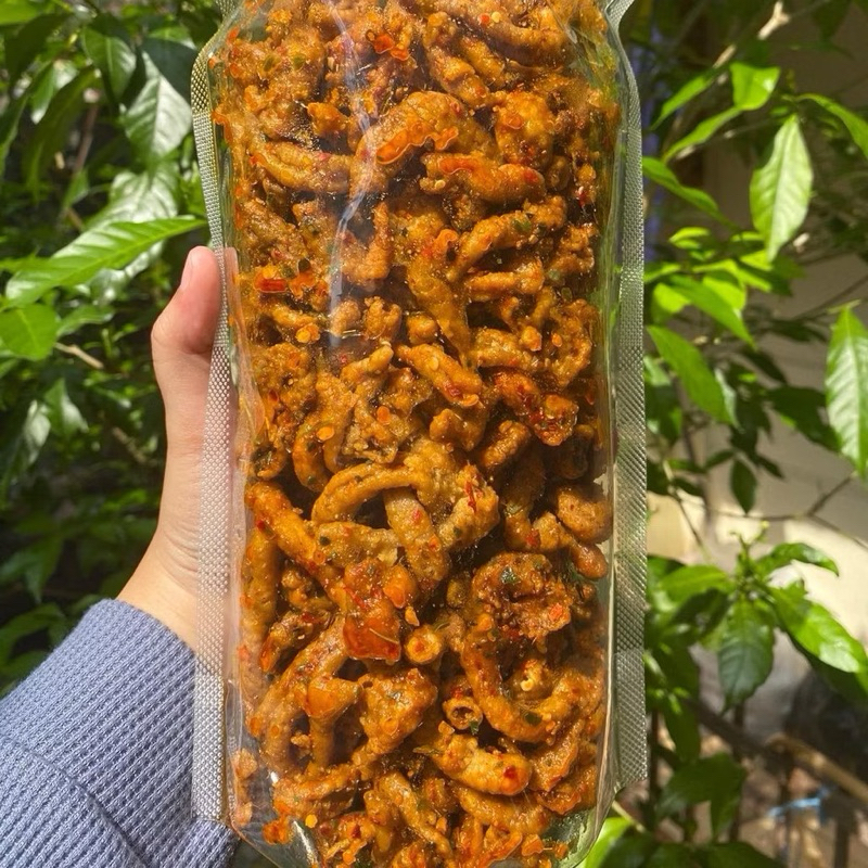 Jual KERIPIK USUS CRISPY 500g Pedas daun jeruk/Cikruh/original | Shopee ...