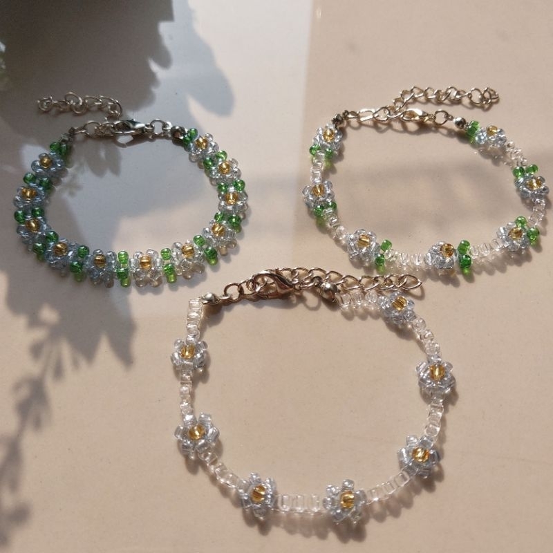 Jual Gelang Manik - Manik Bunga / Daisy Beads Bracelet / Aesthetic ...