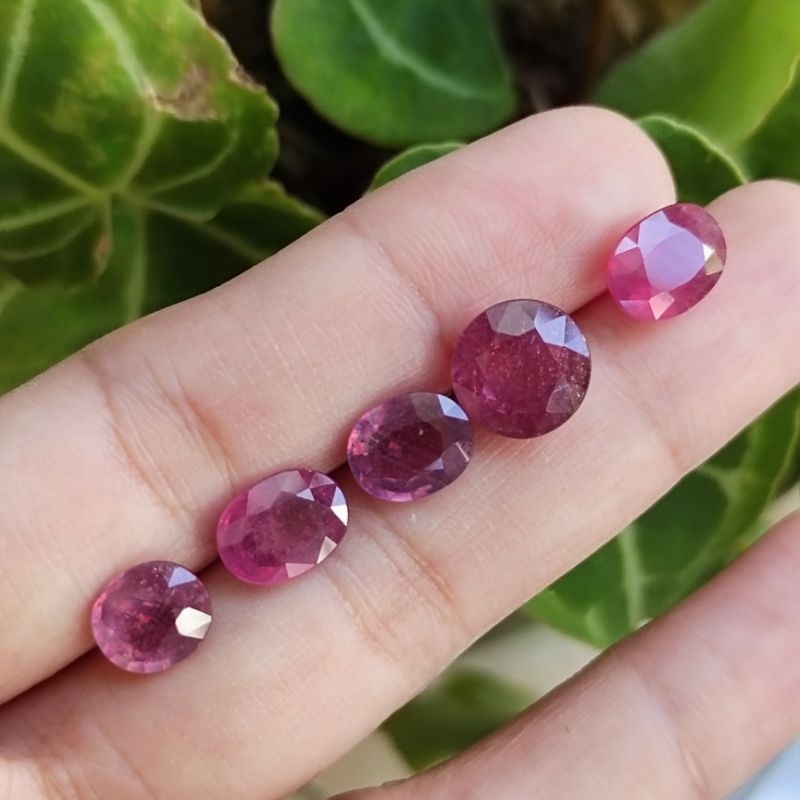 Jual Batu Permata Natural Red Ruby Cutting Oval Dan Bundar C - Batu ...