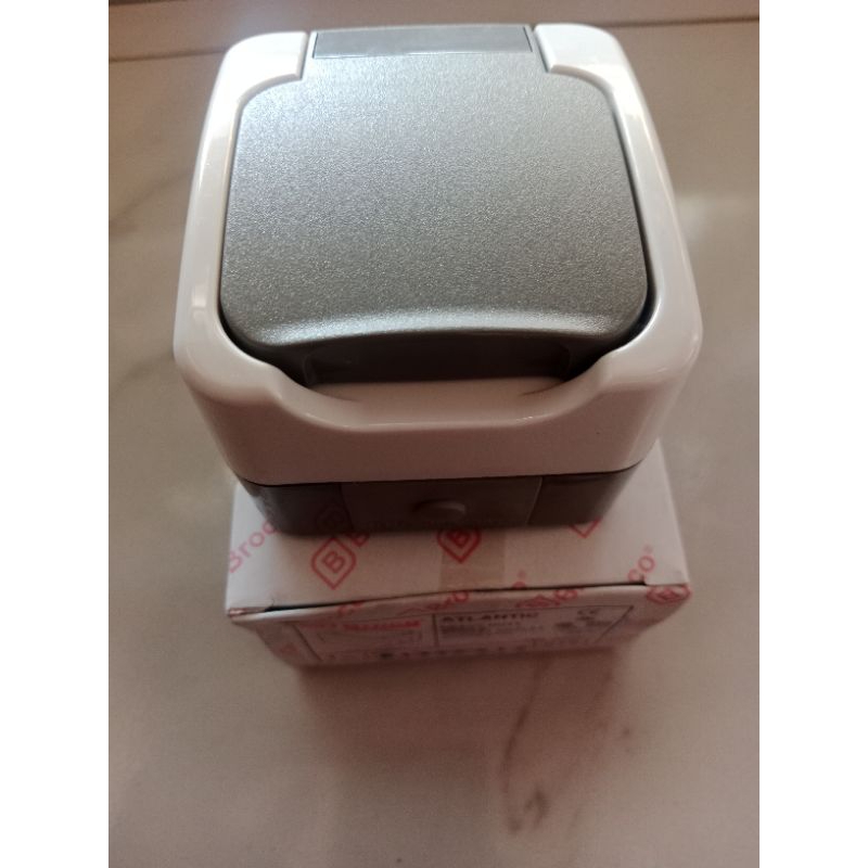 Jual Stop kontak Waterproof Broco Atlantic OB 2151 tempat Colokan Arde ...