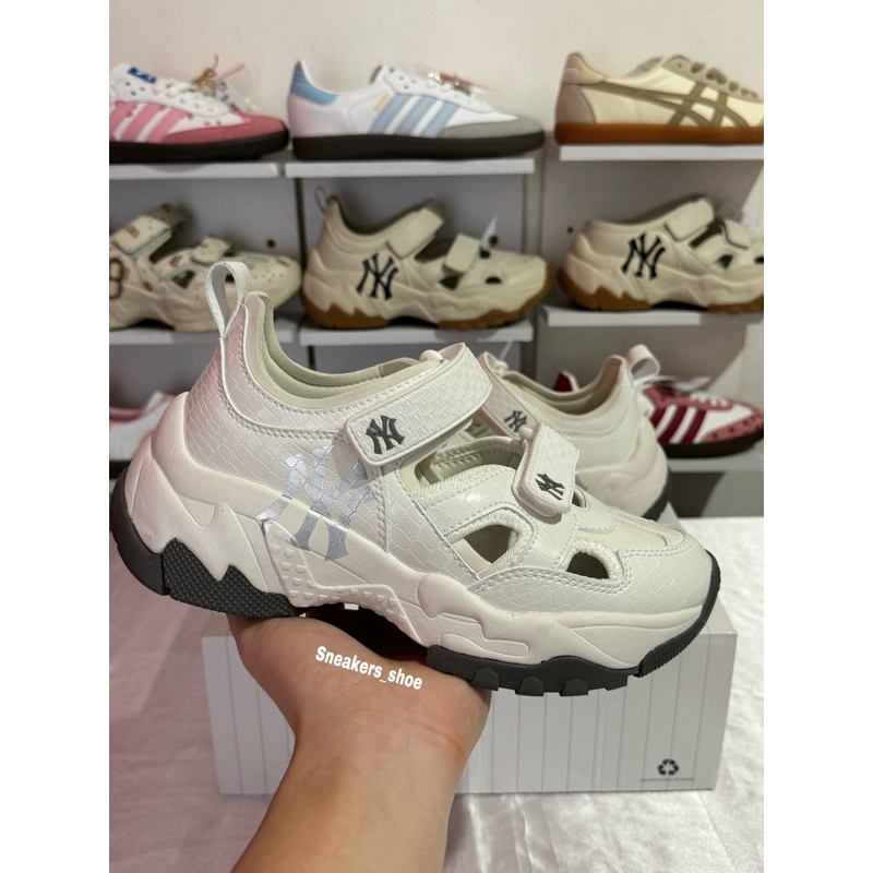 Jual Sepatu Sandal MLB BigBall Chunky Mask Lux New York White Free ...