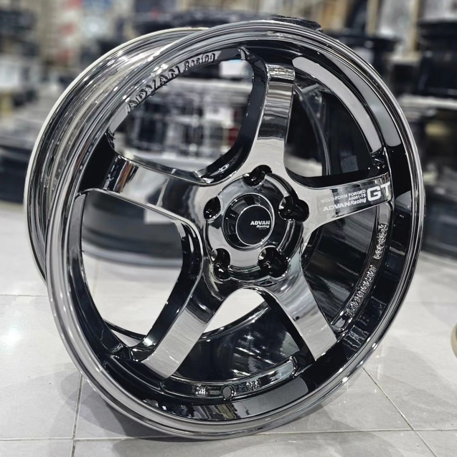Jual velg mobil r17 ADVAN GT BLACK CROME velg racing ring 17 lebar 7,5 wrv ertiga xpander hrv ...